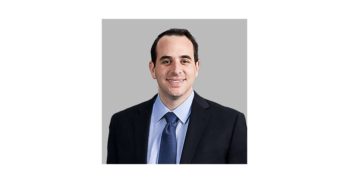Zachary Aronson, MacKay Shields | New York Life Investments